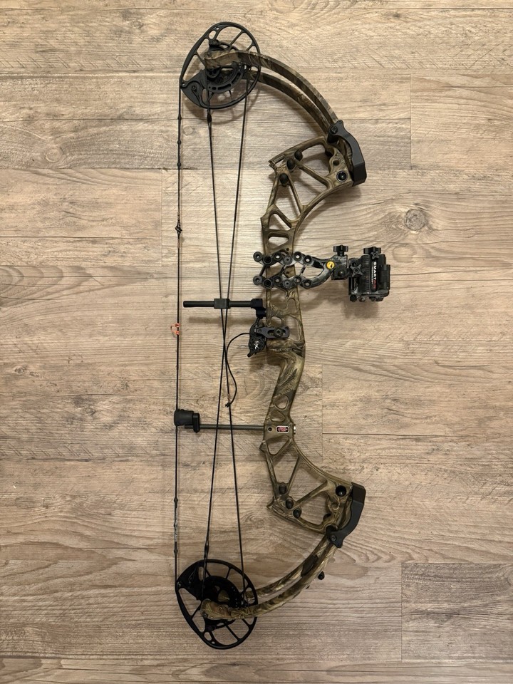 PSE Evolve 31 EC RH With New 60x Custom Strings | eBay