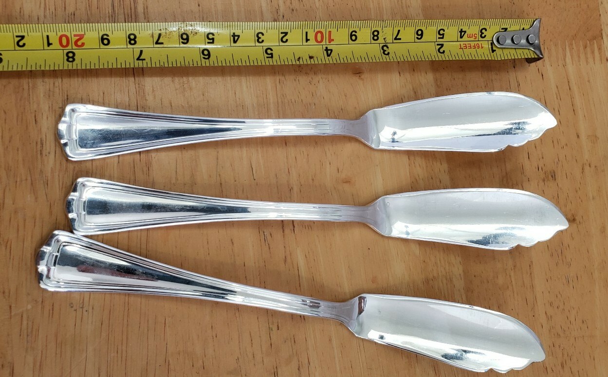 LOT OF 3 VTG TO ANTIQUE FAIRFIELD PATTERN SILVERPLATE FISH 🐟/ SPREADER🧈 ...