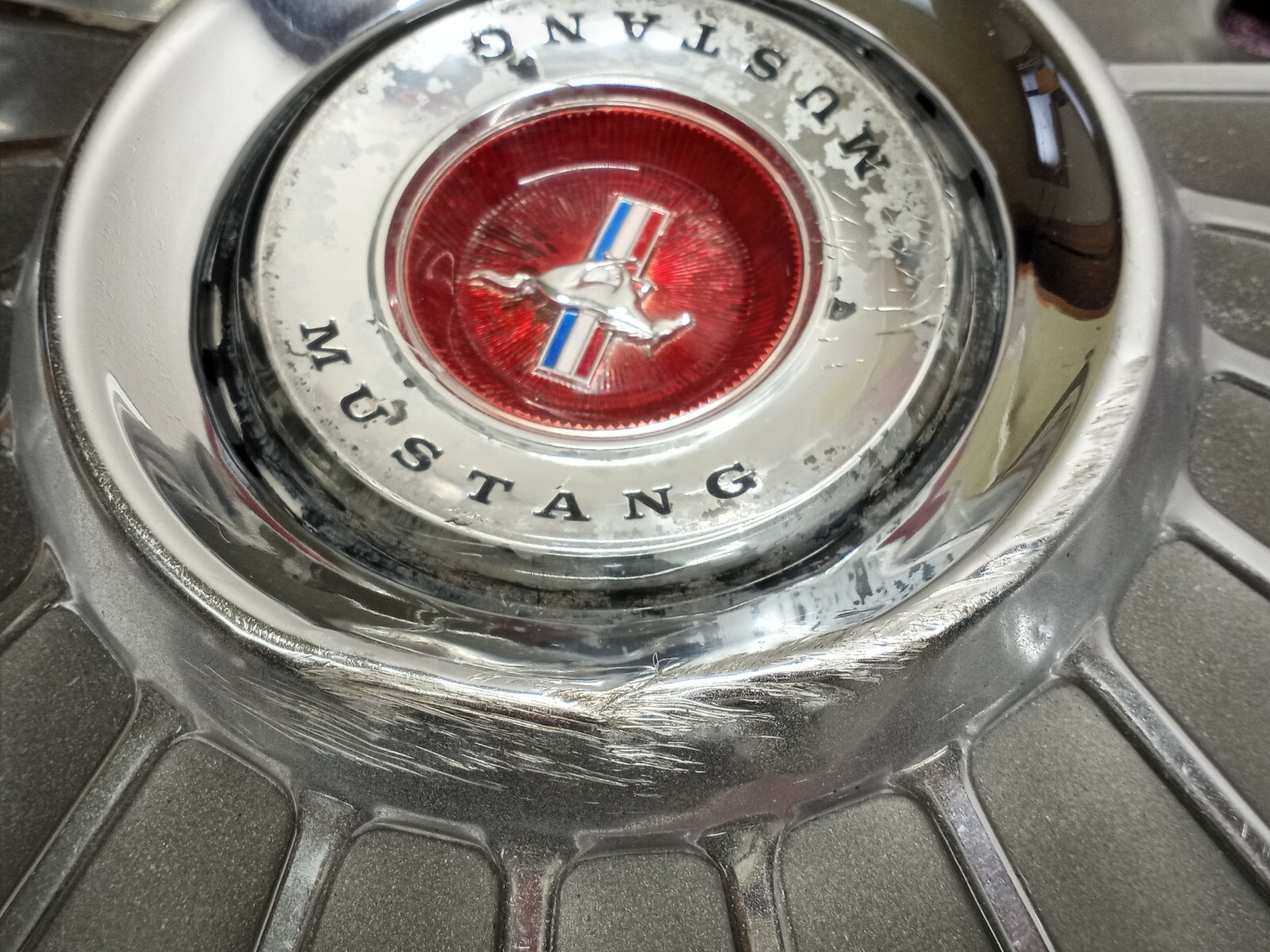 1967 FORD MUSTANG HUBCAPS | eBay