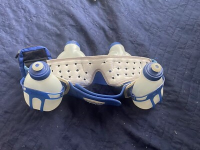Fuel Belt Hydration Belt 4- 8oz Bottles, Zippered Pouch, Blue | eBay