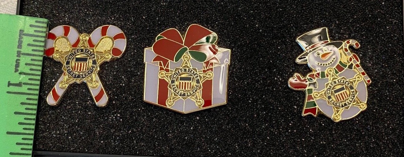 US SECRET SERVICE CHRISTMAS PINS - THREE PINS - IN PLASTIC DISPLAY CASE ...