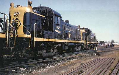 Vintage Erie Lackawanna RS3 Diesel, Out of Car Wash 1964 Railroad Train ...