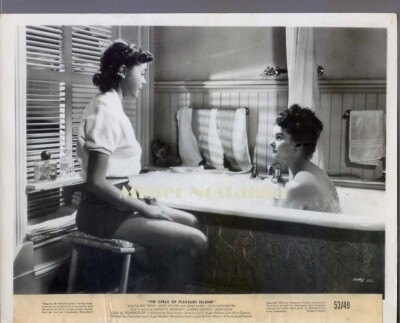 Audrey Dalton in bathtub Joan Elan Girls of Pleasure Island vintage ...