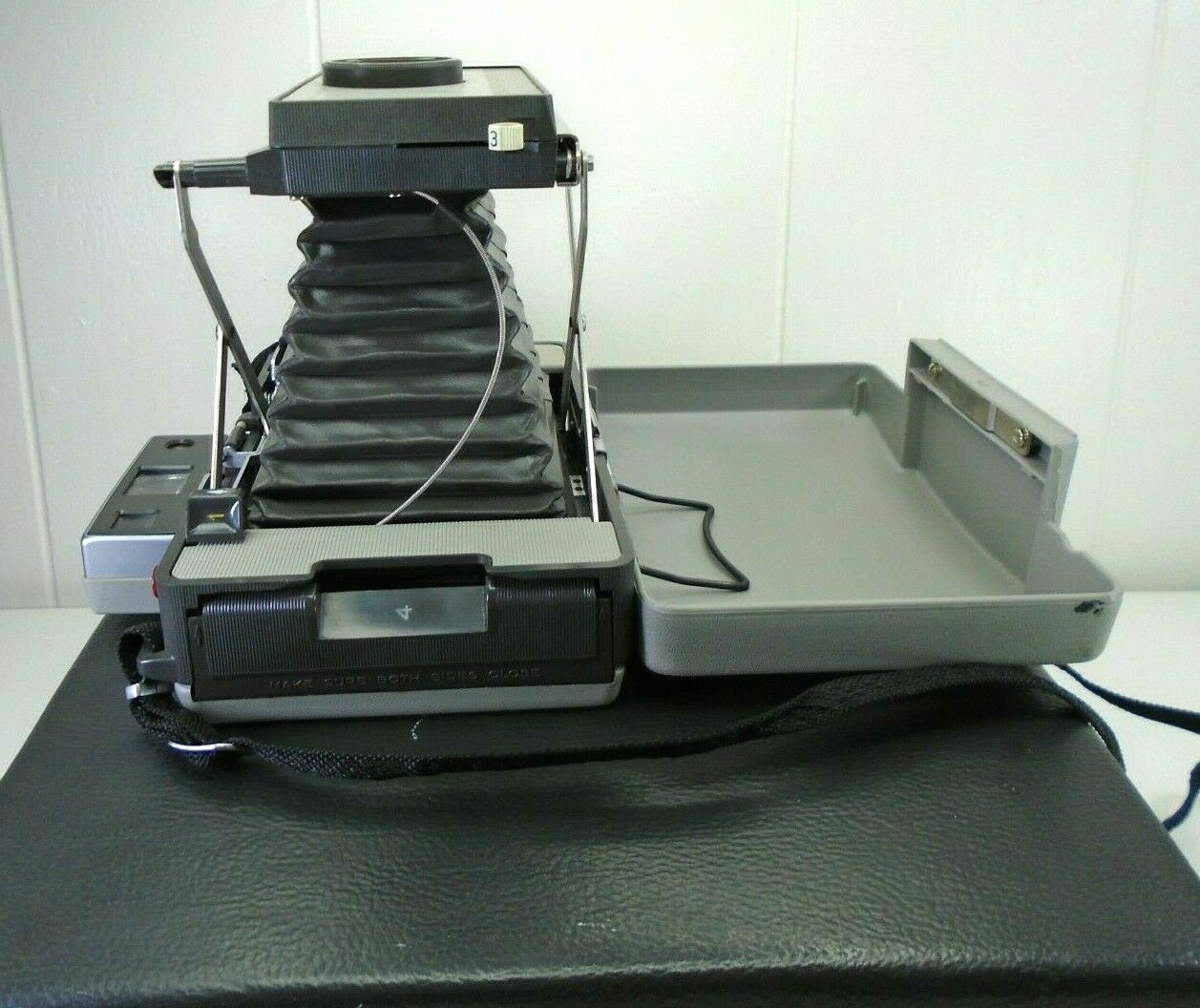 Vtg Polaroid Automatic 103 Land Camera w/ Flash & Accessories Hard ...