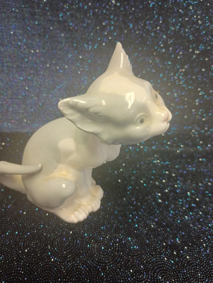 Lladro Figurine #5113 “FEED ME” CAT KITTEN GLAZED GLOSSY FINISH ...