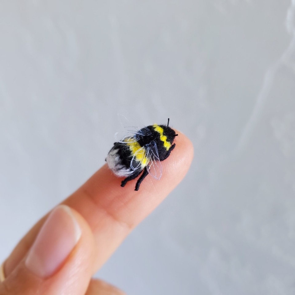 Flower micro bee. Dollhouse miniature Bumblebee. Doll pet. Microtoysby ...