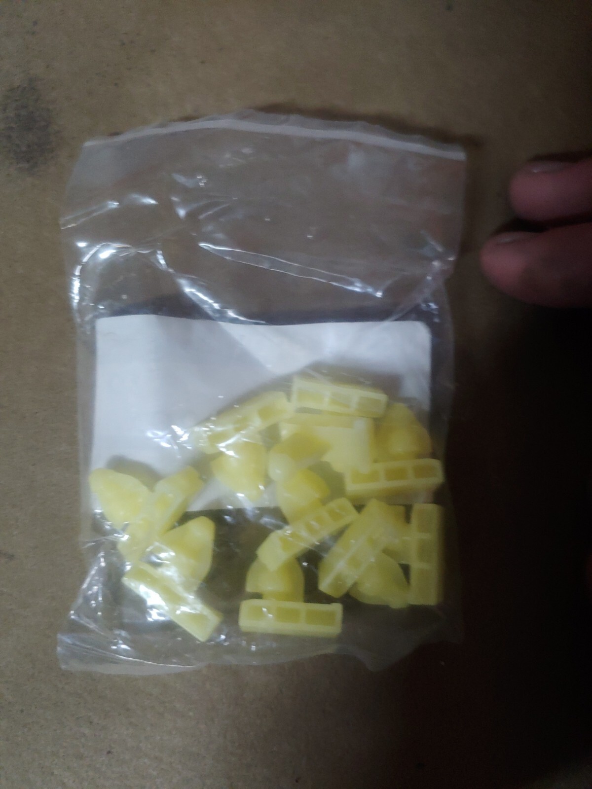 10 clips de moulage évasé NISSAN OEM QUART PANEL - roue aile 76847JG00A ...