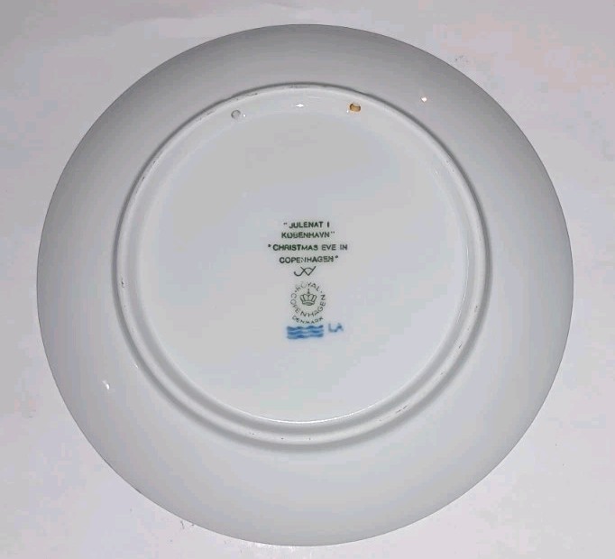 1988 Royal Copenhagen Plate Christmas Eve In Copenhagen Sven ...
