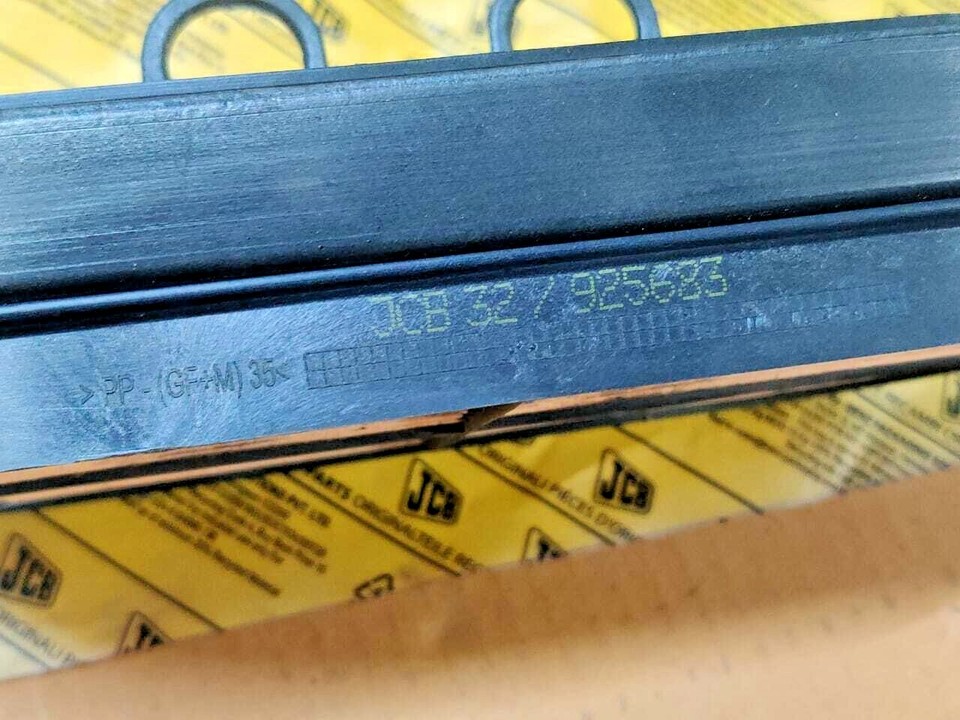 GENUINE JCB AIR FILTER ELEMENT SAFETY (PART NO. 32/925683) | eBay