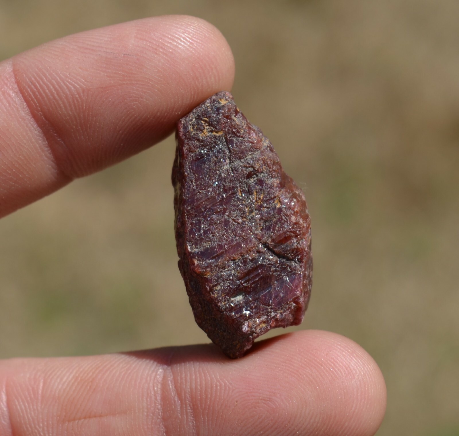 Gros Rubis brut de Madagascar 99,70ct pierre précieuse Ruby corindon ...