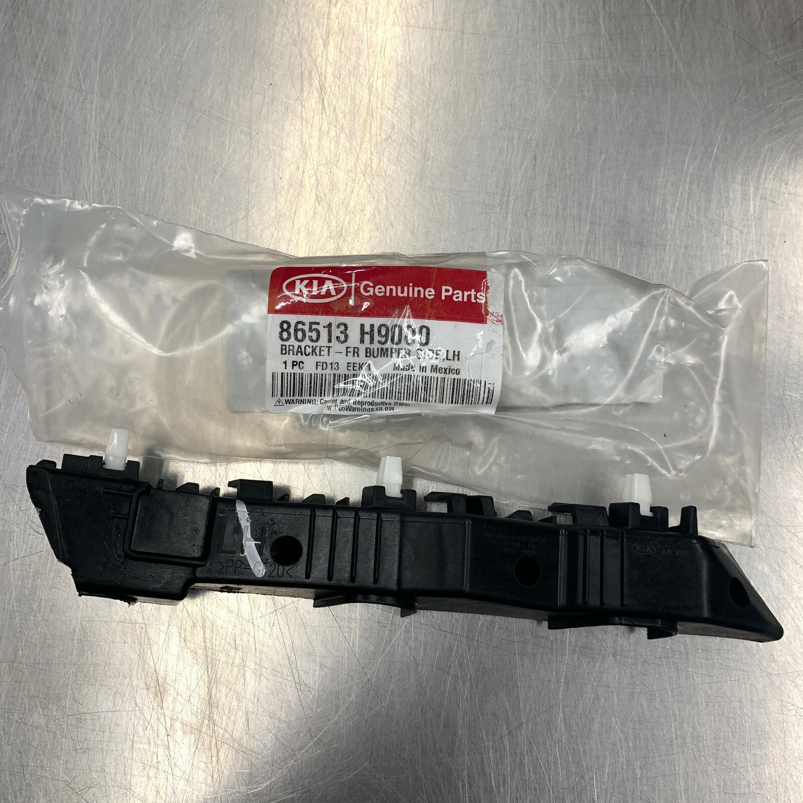 NEW OEM 2018-20 KIA RIO DRIVER SIDE FRONT BUMPER BRACKET | eBay