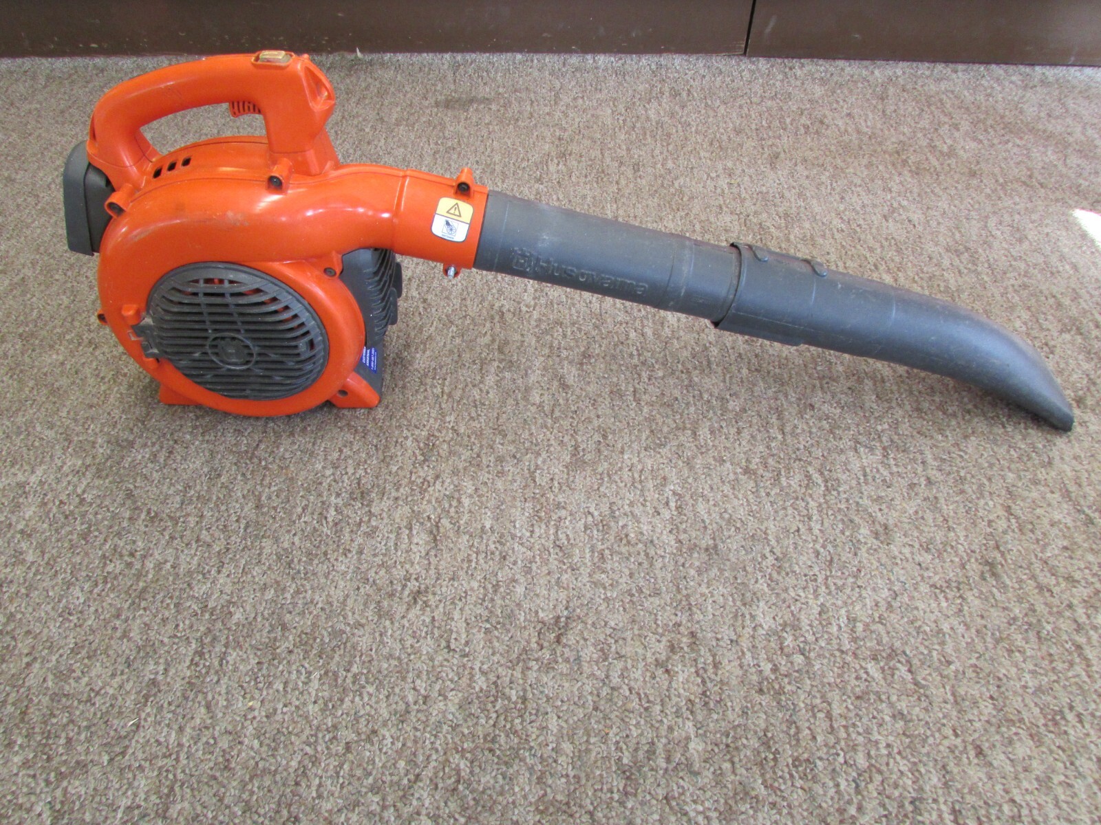 Husqvarna 125B 28cc Gas-Powered Handheld Blower Black/Orange ...