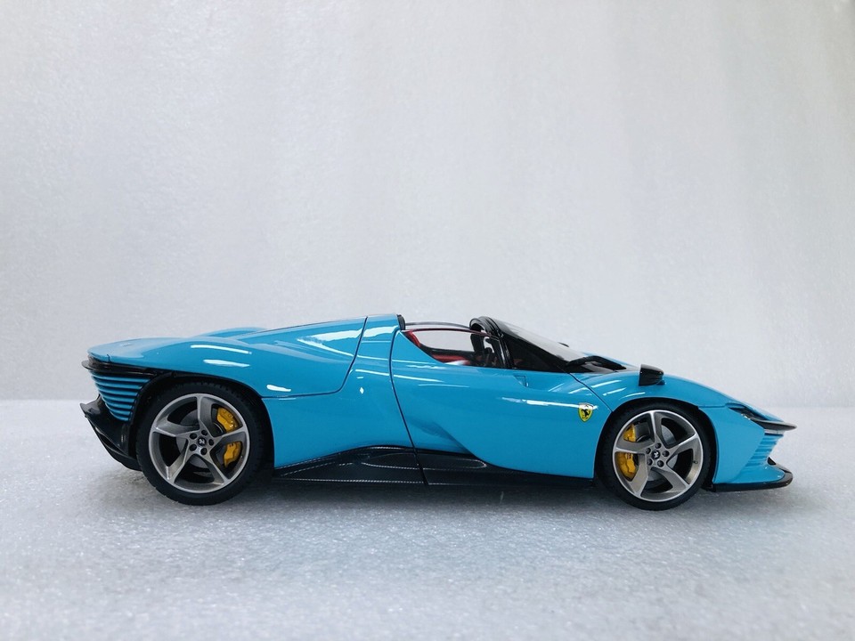 1/18 Bburago Ferrari Daytona SP3 Blue Spider Closed Version Signature ...