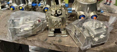 Vintage Set Of 3 USSR Wind Up Walking Robot Space Toy Plastic Robot ...