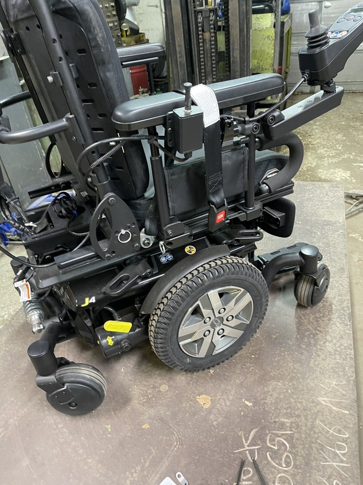 2023 Quantum J4 Electric Power Wheelchair Tilt, and Footrest | eBay