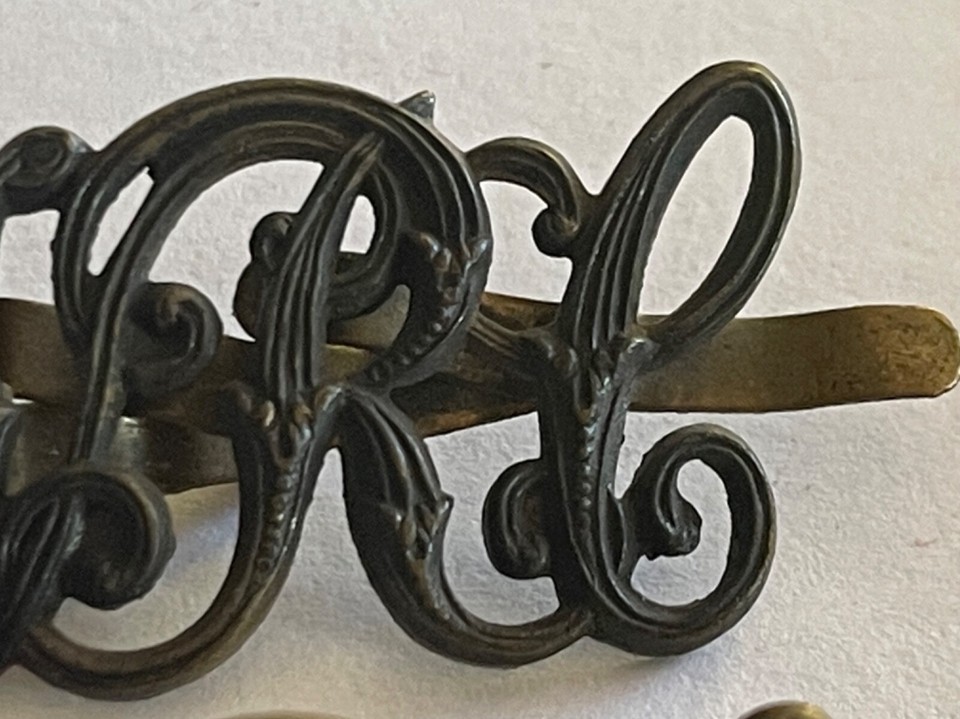 RARE ORIGINAL 1904 VICTORIA RIFLES OF CANADA ARMY COLLAR INSIGNIA ...