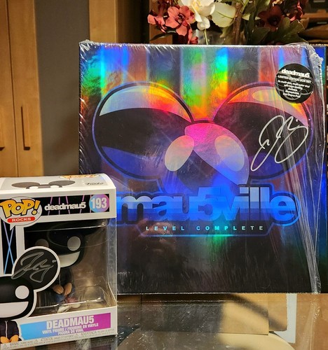Signed Deadmau5 Mau5ville Level Complete Vinyl Box Set + Funko #193 | eBay