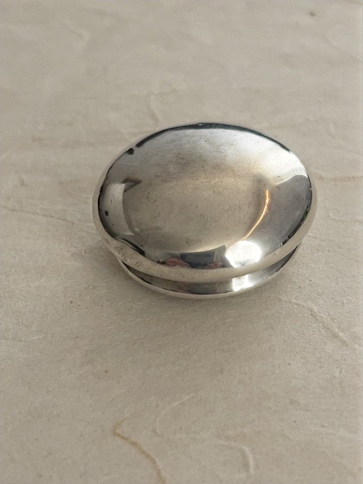 VINTAGE SILVER PILL BOX IN EXCELLENT CONDITION, HALLMARKED 800 GEBRUDER ...