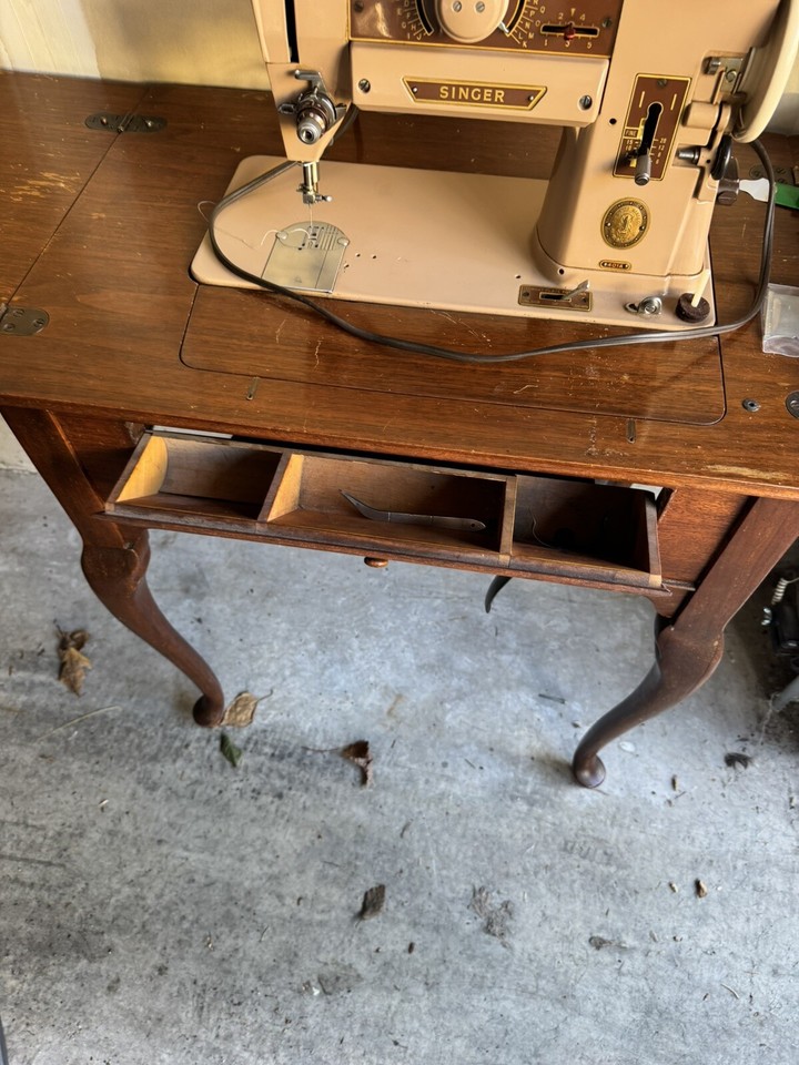 Singer 401A Sewing Machine In Cabinet W Extras | eBay