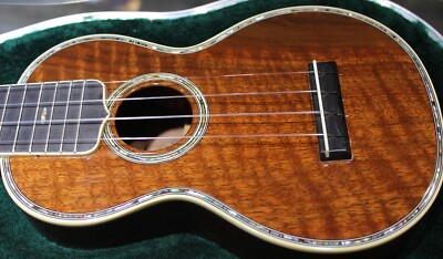 Martin Ukulele 5W Black Walnut Abalone Soprano Signed C F Martin Highly ...