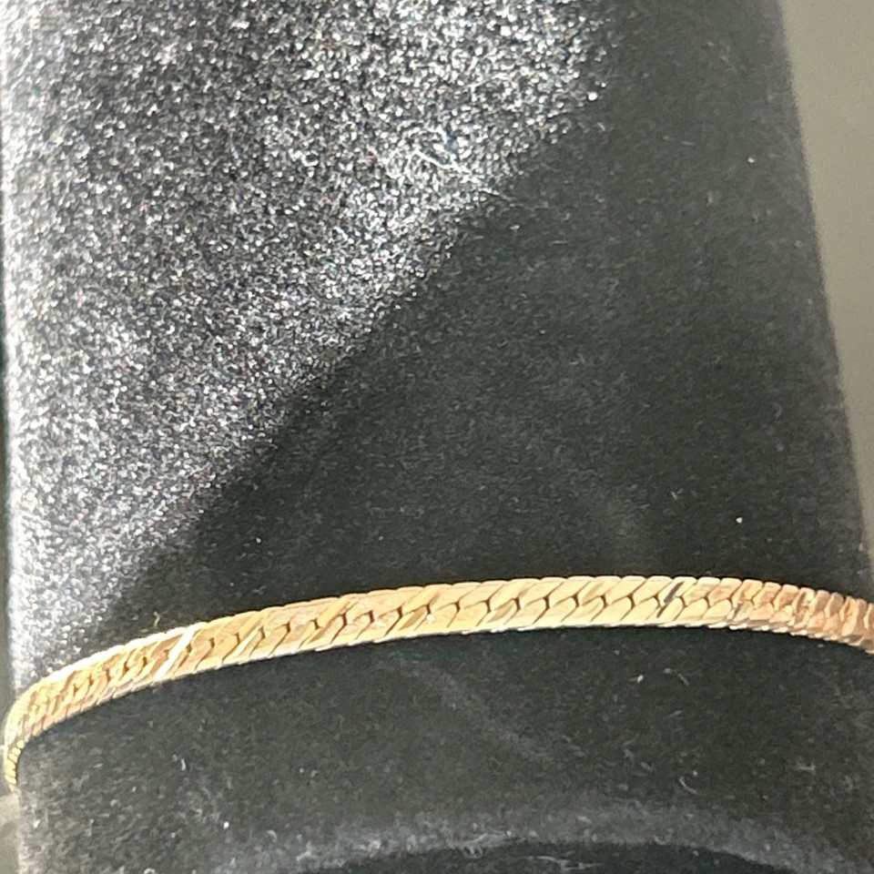 Tri-Color 14kt Gold Textured Chevron Bracelet Italy. 3.12g, 7.25" L ...