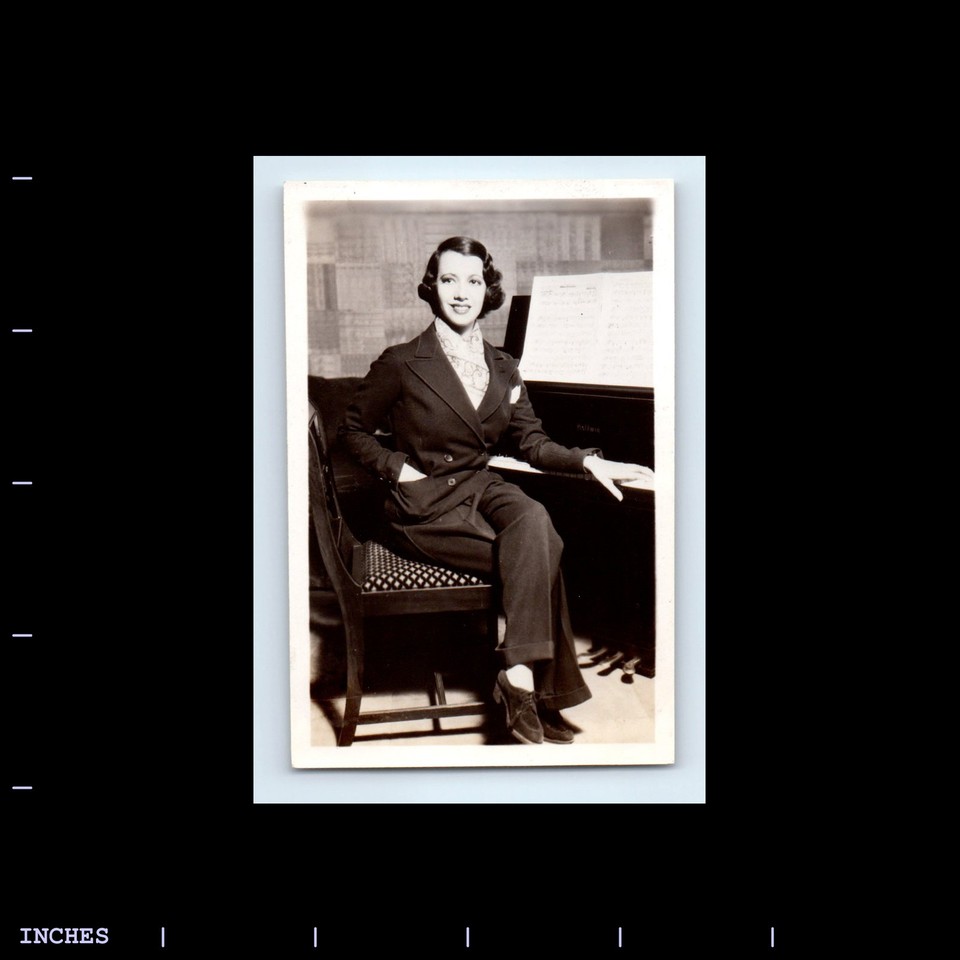 Old Vintage Photo RARE SEXY WOMAN OPERA SINGER LILY PONS PIANO PORTRAIT ...