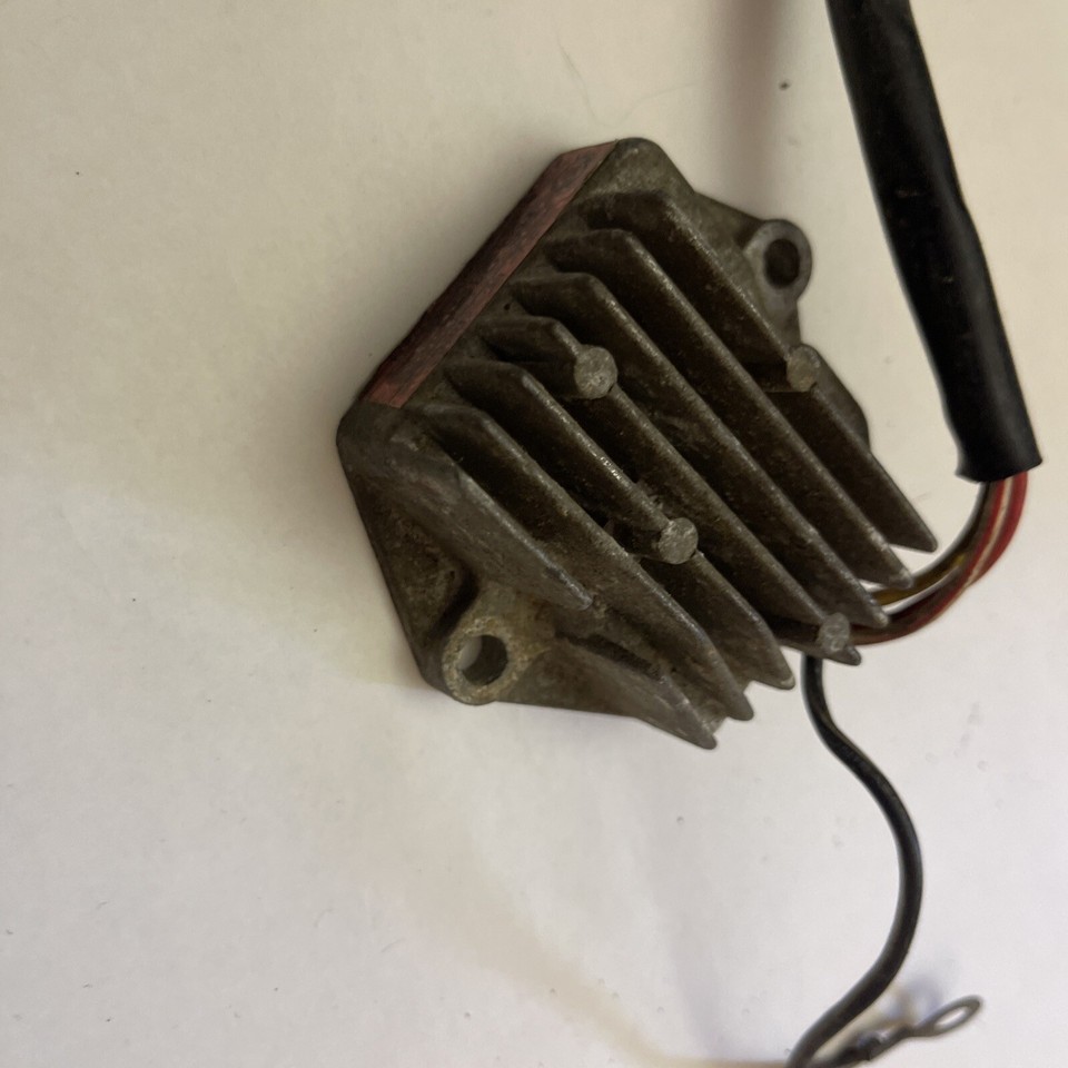 79-83 Suzuki GS GS550 GS650 GS750 GS850 ect. Voltage Regulator ...