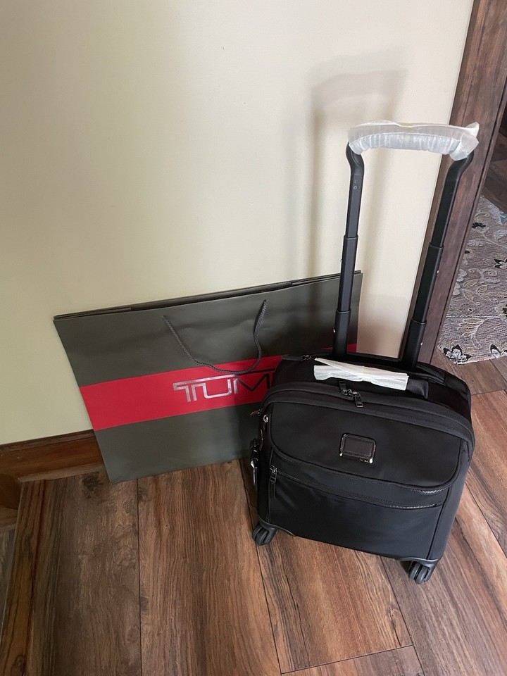NEW Tumi VOYAGEUR LEGER OXFORD COMPACT 4 Wheel Carry-On Case BLACK w ...