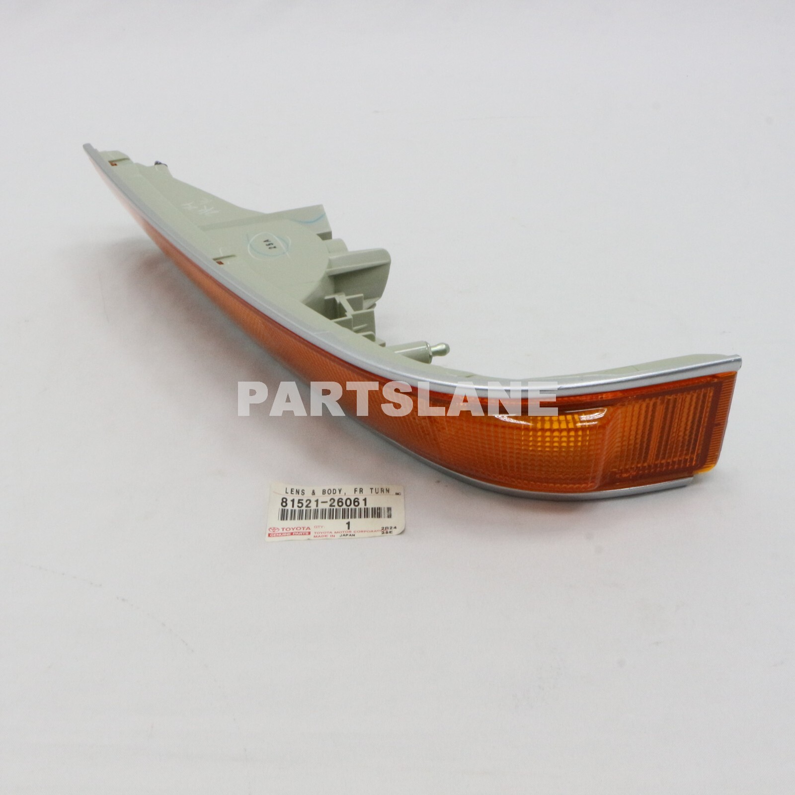 Toyota Hiace Regiusace OEM Front Left Turn Signal Lamp Light Lens 81521 ...