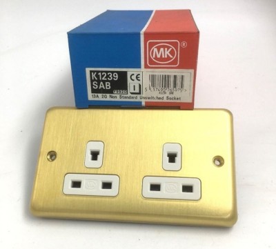 MK Albany Plus K1239 SAB 13A 2G Non Standard Unswitched Plug Socket ...