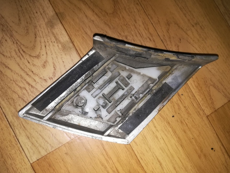 2000-06 Mercedes W220 S Class 2206900362 Left Fender Trim Molding ...