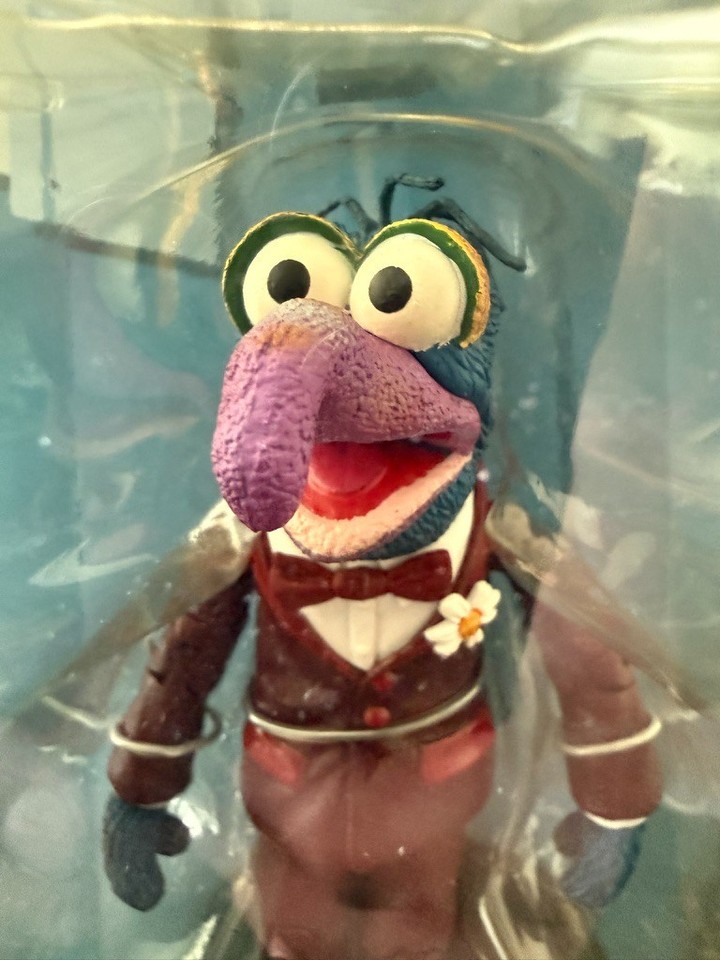 Palisades Muppets Series Five 5 The Great Gonzo includes Camilla the ...