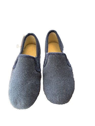 Cienta Boys Slip-on Slipper With Soft Fuzzy Inside And Rubber Sole Size ...