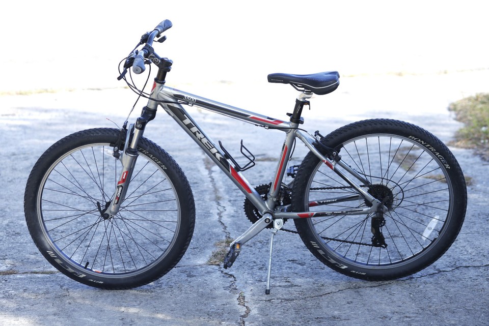 Trek 3500 Entry Level Mountain Bike 16" Frame Used Works Great Rides ...