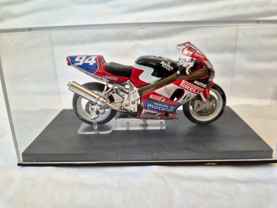 1/24 DEAGOSTINI IXO - CLASSIC SUZUKI GSX-R 2001 DIECAST MOTORCYCLE MOTO ...