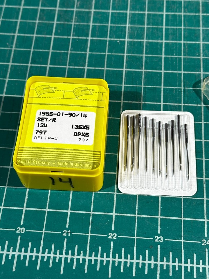 Box of 100 Needles Singer/SNF Brand 135x5 DPx5 1955-01-90/14 Germany ...