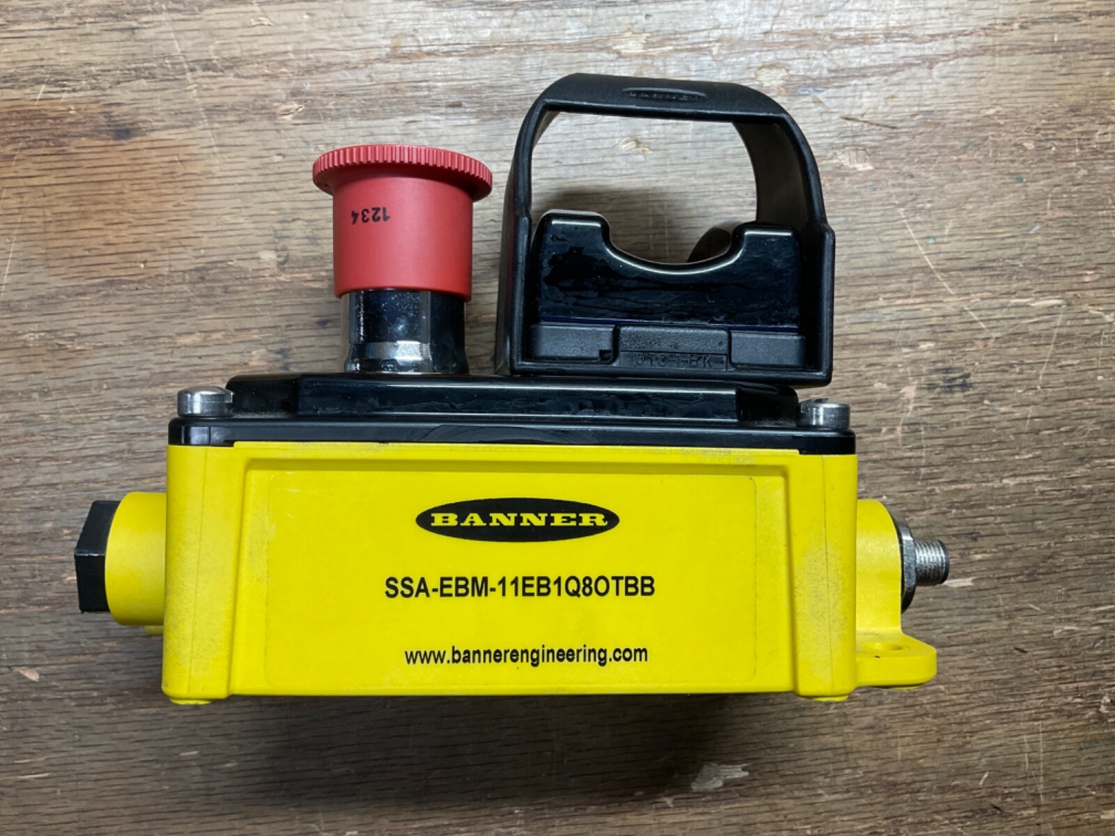 BANNER E Stop Button SSA-EBM-11EB1Q80TBB OTBVP6 | eBay