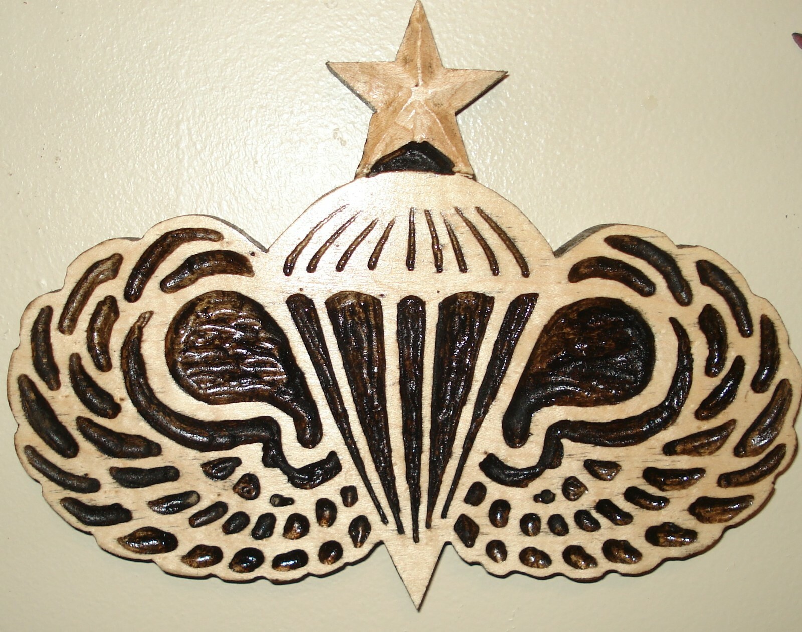 U.S. Army Airborne Senior Jump Wings, wood carving, Paratrooper ...