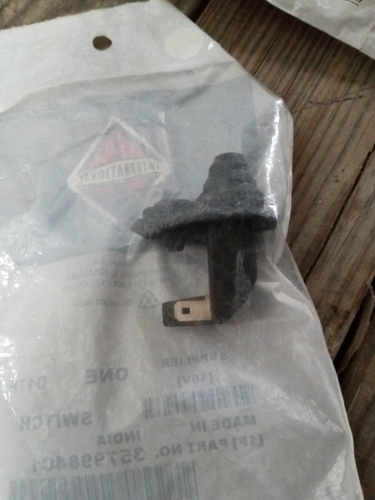 International Door Jamb Dome Light Switch 3579984C1 8600 PROSTAR 4300 ...