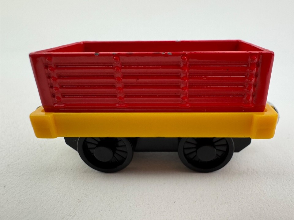 Thomas and Friends Red and Yellow Cart 2009 Magnetic die cast | eBay