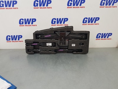 KIA SORENTO MQ4 JACK & TOOL KIT INC FOAM HOLDER | eBay