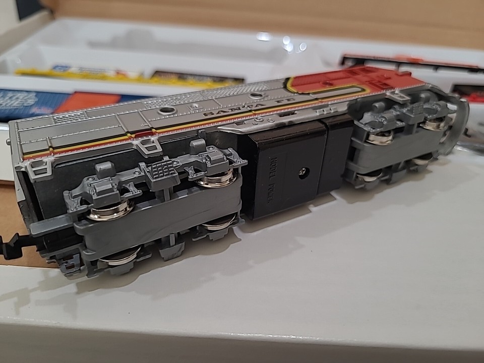 Loctite Permatex HO Scale Electric Train Limited Edition Collector Set ...