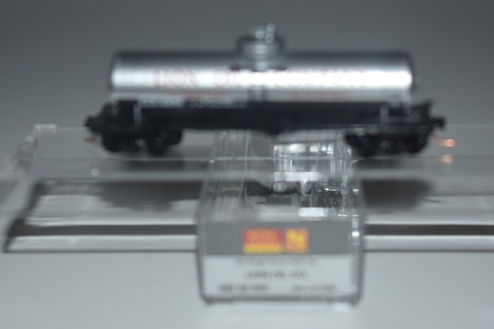 N Scale MTL 06500820 Lion Oil 39' Single Dome Tank Car 2256 C28878 | eBay