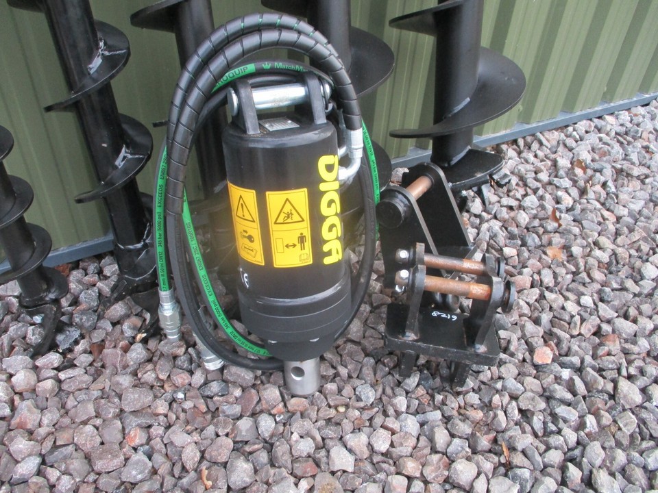 DIGGA MINI DIGGER HYDRAULIC AUGER, EARTH DRILL, NEW HOLE BORER, POST ...
