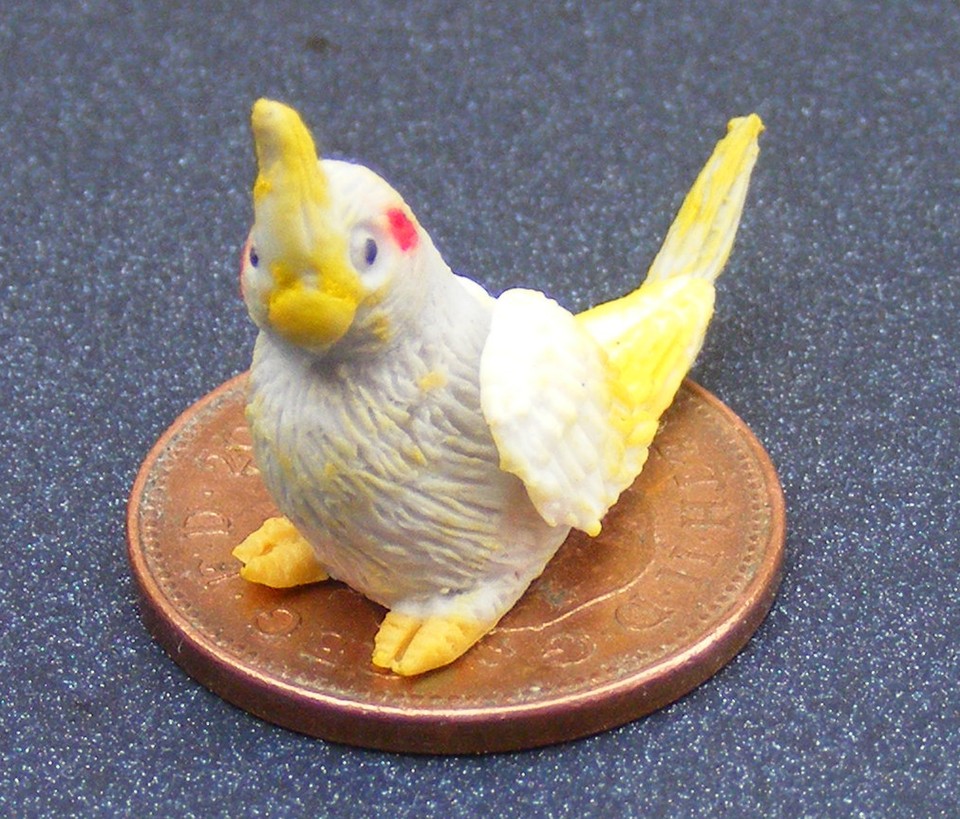 Polymer Clay Small Grey Cockatoo Tumdee 1:12 Scale Dolls House ...