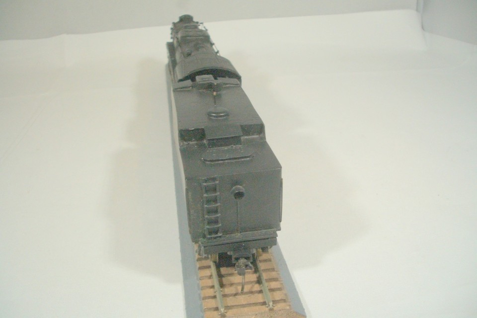 HO Scale 2-8-4 Steam Locomotive With Tender | eBay