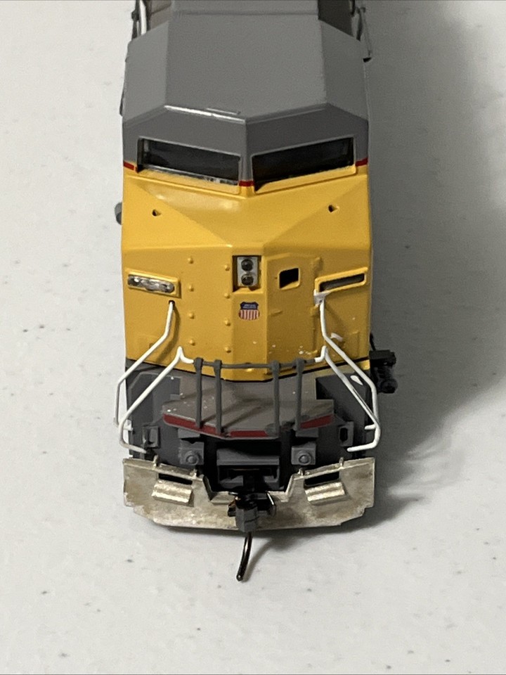 Athearn 4358 - AC4400 Diesel Locomotive (Powered) - Union Pacific #6736 ...