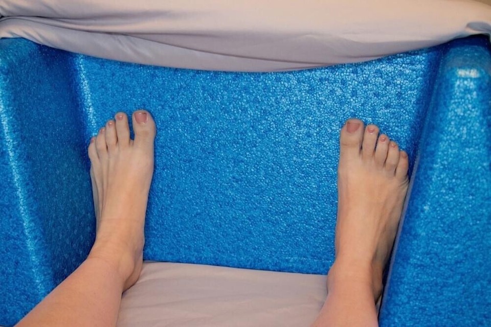 Foot Fort Blanket Lifter by Raco Comfort - Keep Blankets and Sheets Off ...