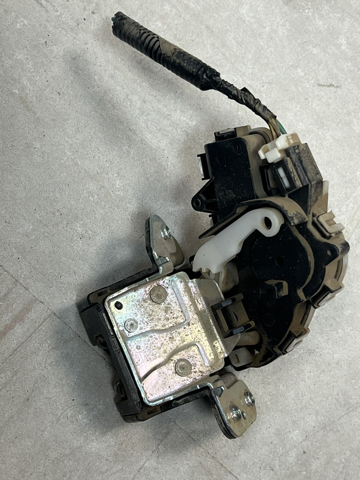 2010-2018 Mazda 3 Hatchback CX-5 OEM Trunk Latch Liftgate Actuator G33M ...