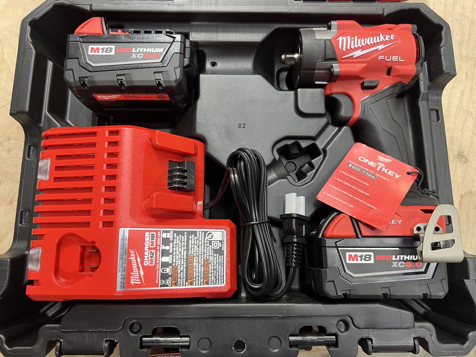 Milwaukee 3060-22 M18 FUEL 3/8" Controlled Compact Impact Wrench Kit | eBay